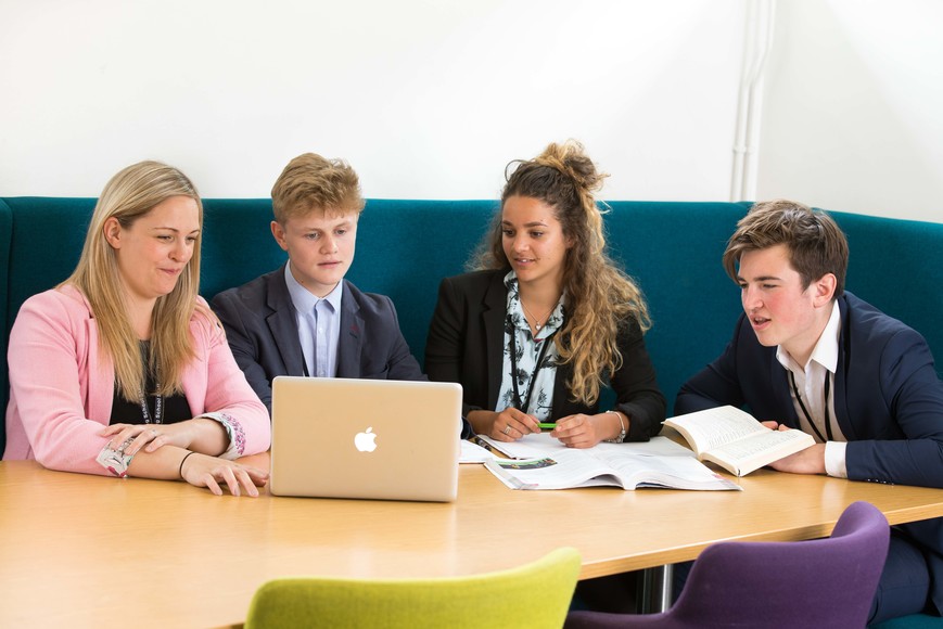 Life in the Sixth Form - Tring School